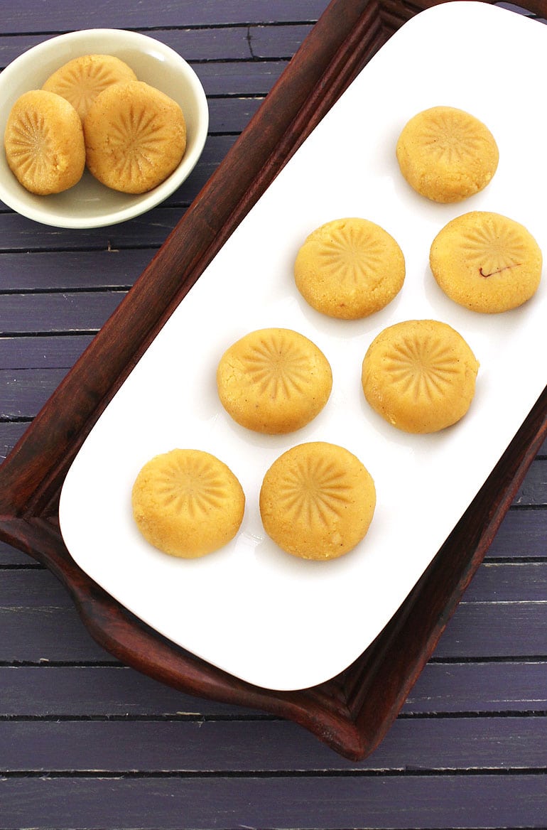 Peda Recipe (Doodh Peda / Milk Peda) - Spice Up The Curry