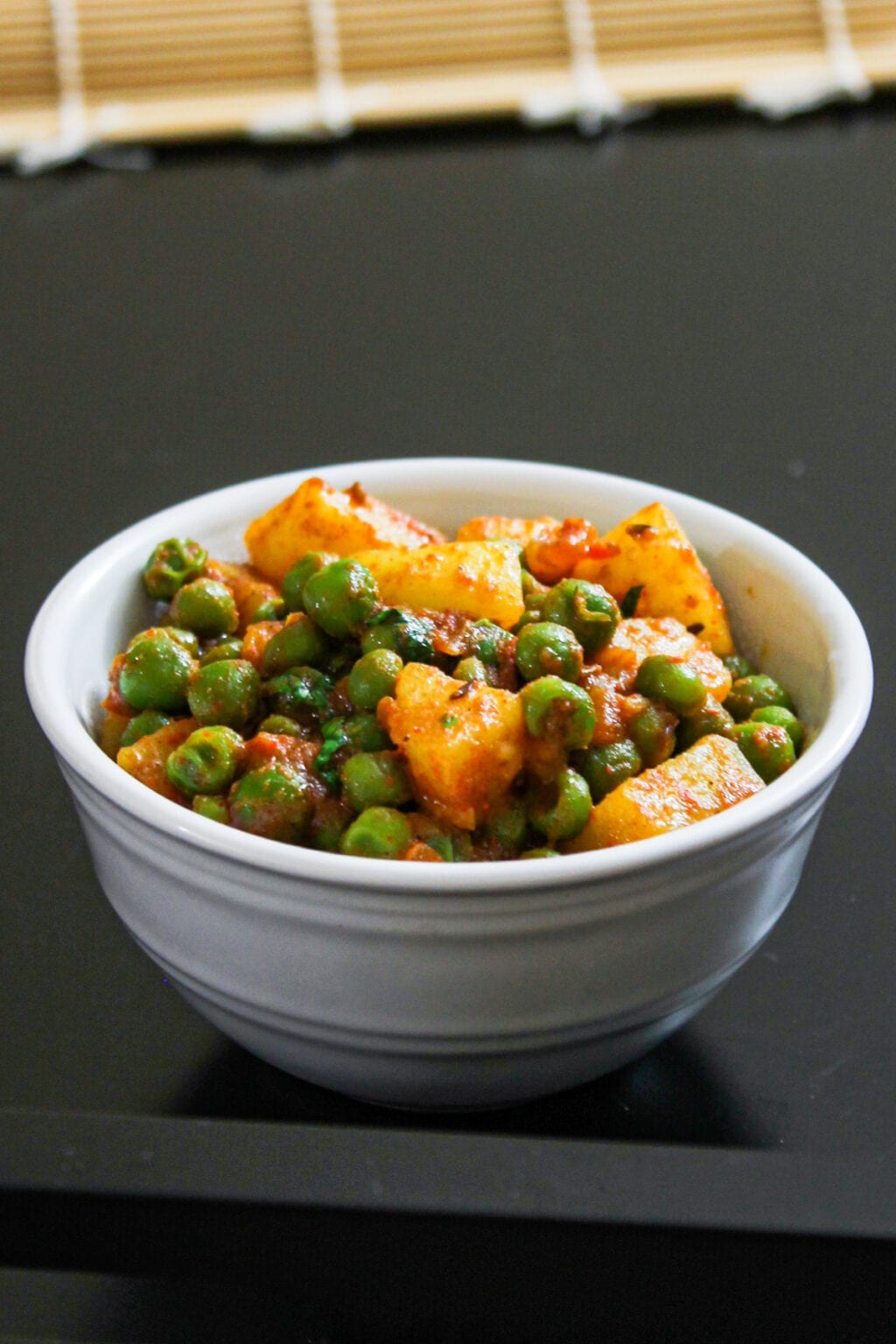 Dry Aloo Matar Recipe (Sukhi Sabzi) - Spice Up The Curry