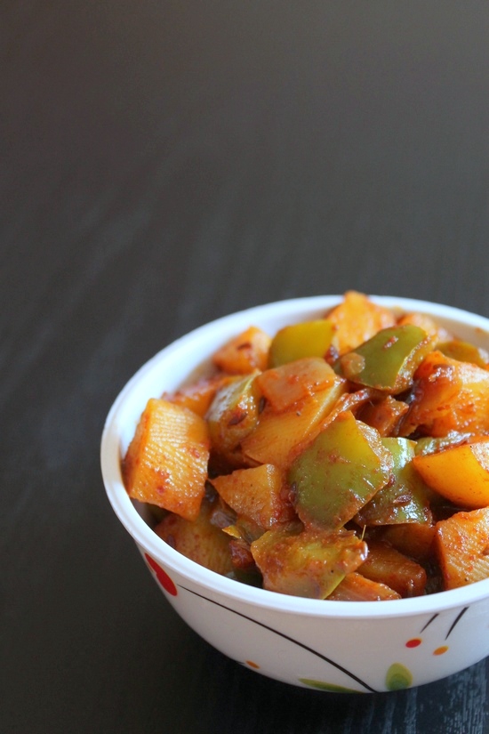 Aloo Shimla Mirch Recipe (How to make Aloo capsicum fry recipe)