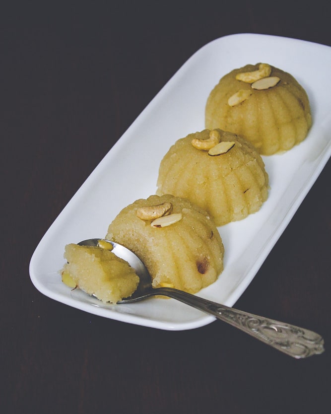 Sheera Recipe (Sooji Halwa) - Spice Up The Curry