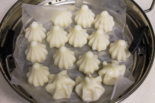Ukadiche Modak Recipe (Steamed Modak) - Spice Up The Curry