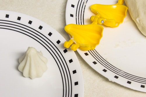 Ukadiche Modak Recipe (Steamed Modak) - Spice Up The Curry