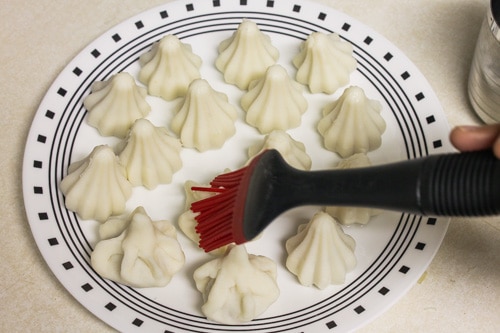 Ukadiche Modak Recipe (Steamed Modak) - Spice Up The Curry