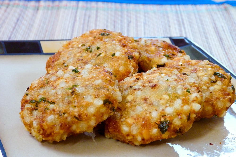 Sabudana Vada Recipe {Perfect, Crispy} - Spice Up The Curry