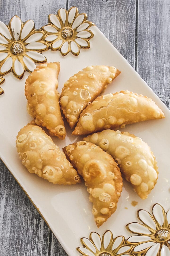 Karanji Recipe (Maharashtrian) - Spice Up The Curry