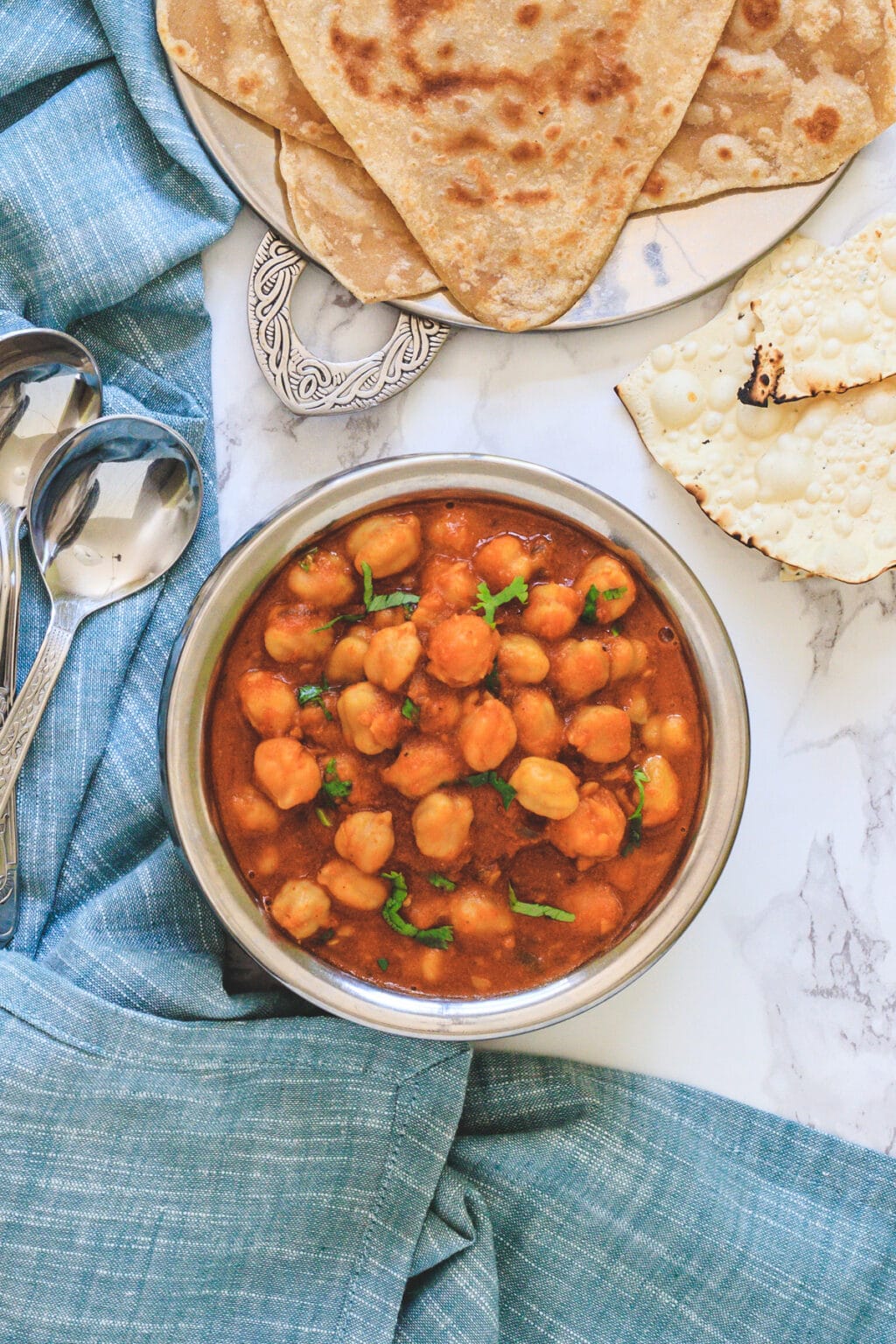 Jain Chole (Without Onion Garlic) - Spice Up The Curry