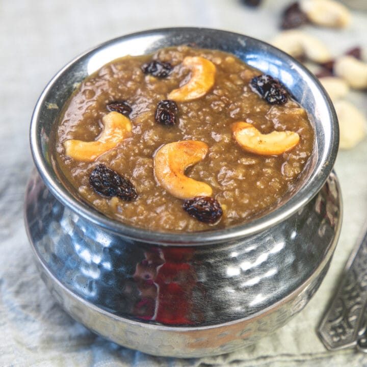 Sweet Pongal Recipe (Sakkarai Pongal / Chakkara Pongali)