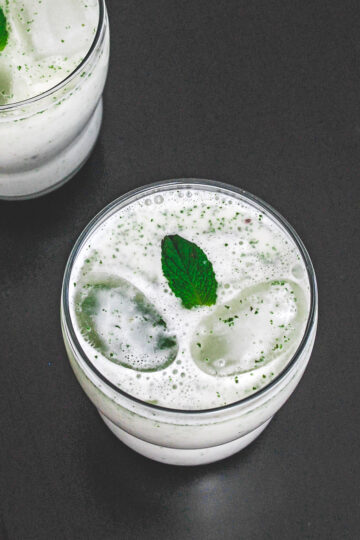 Pudina Chaas Recipe (Mint Chaas) - Spice Up The Curry