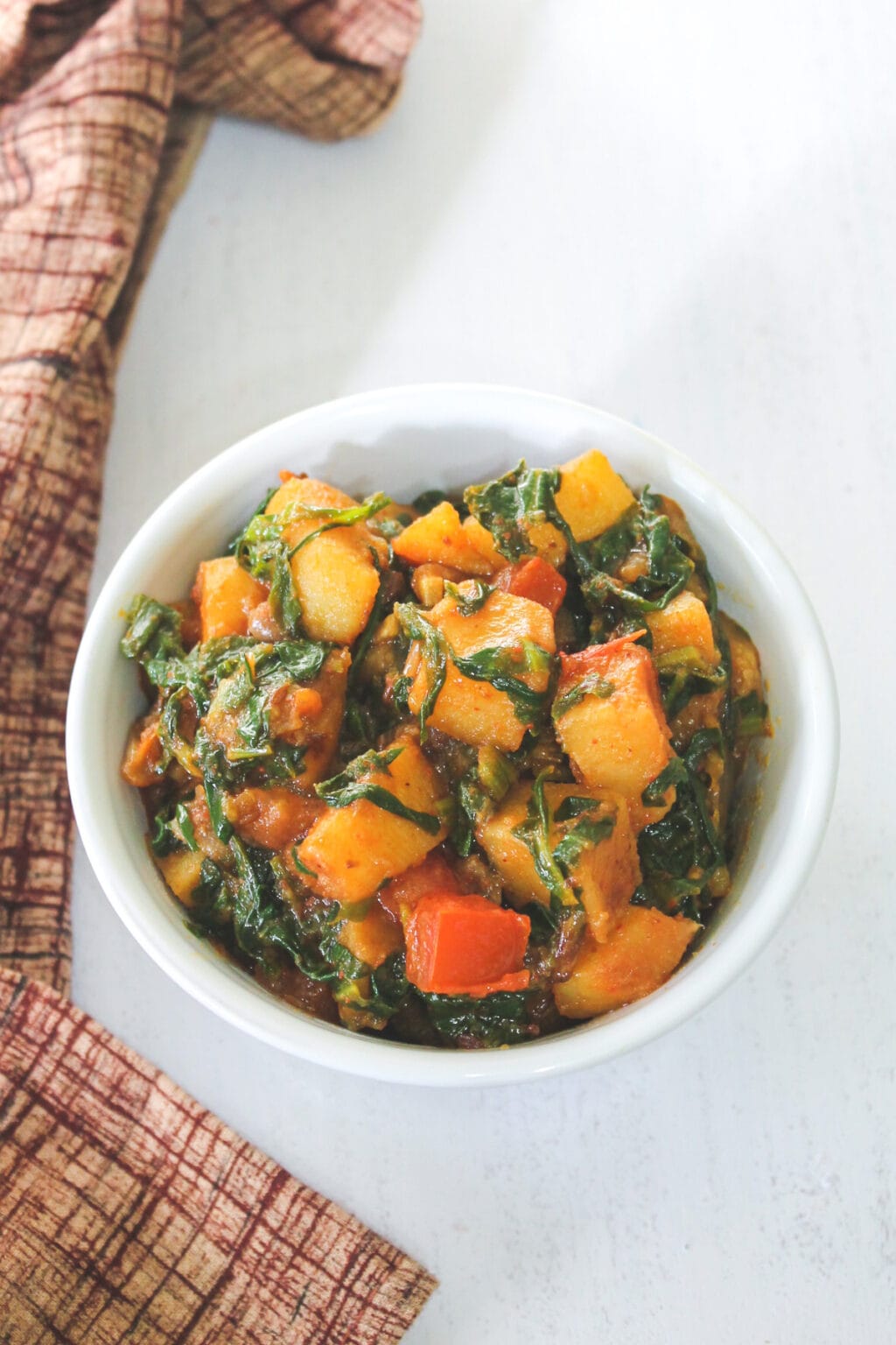 Palak Sabzi (With Potatoes) - Spice Up The Curry