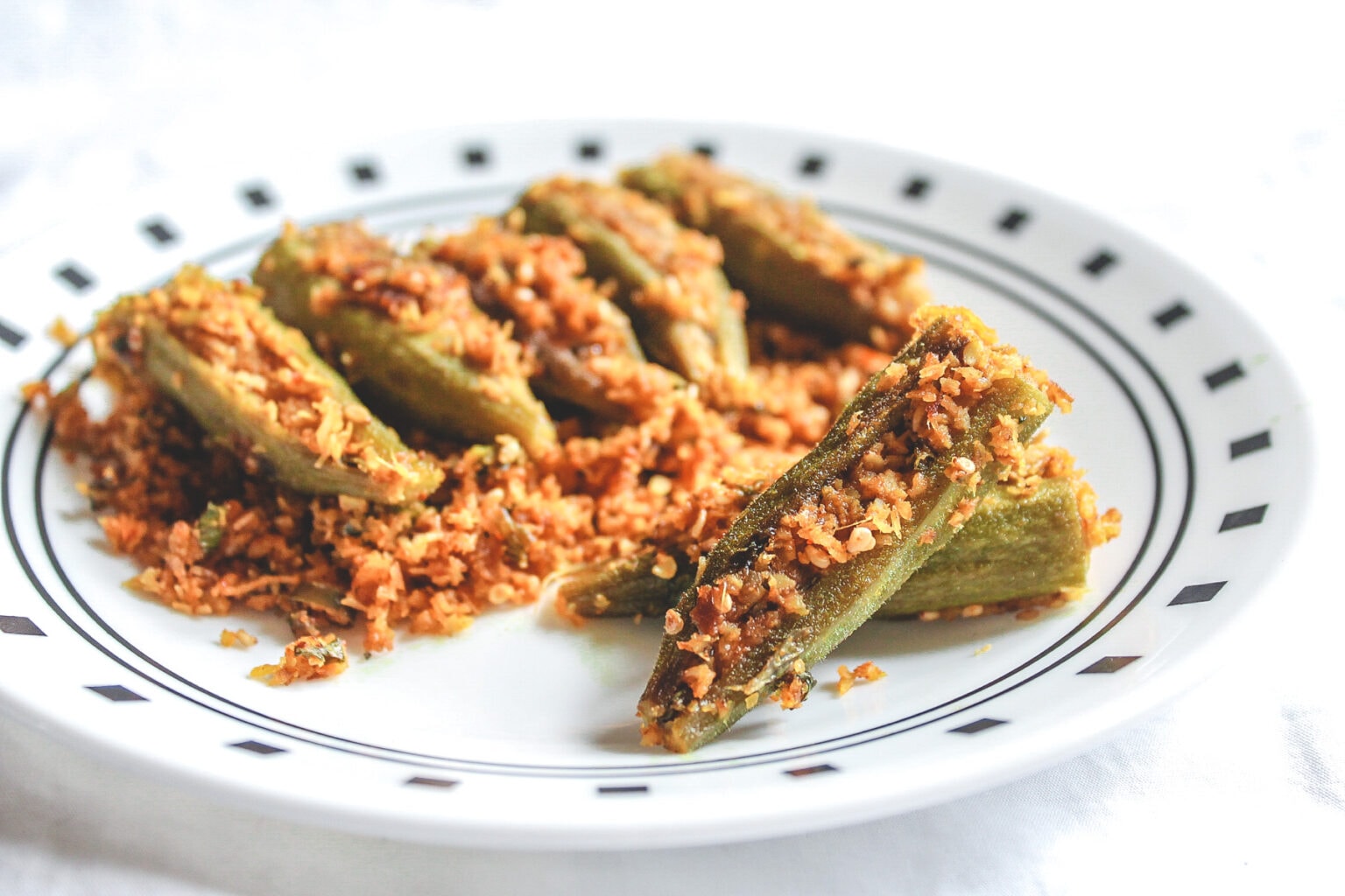 Stuffed Okra (Bharwa Bhindi Recipe) - Spice Up The Curry
