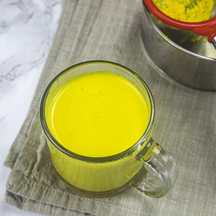 Turmeric Milk Recipe (Haldi Doodh) - Spice Up The Curry